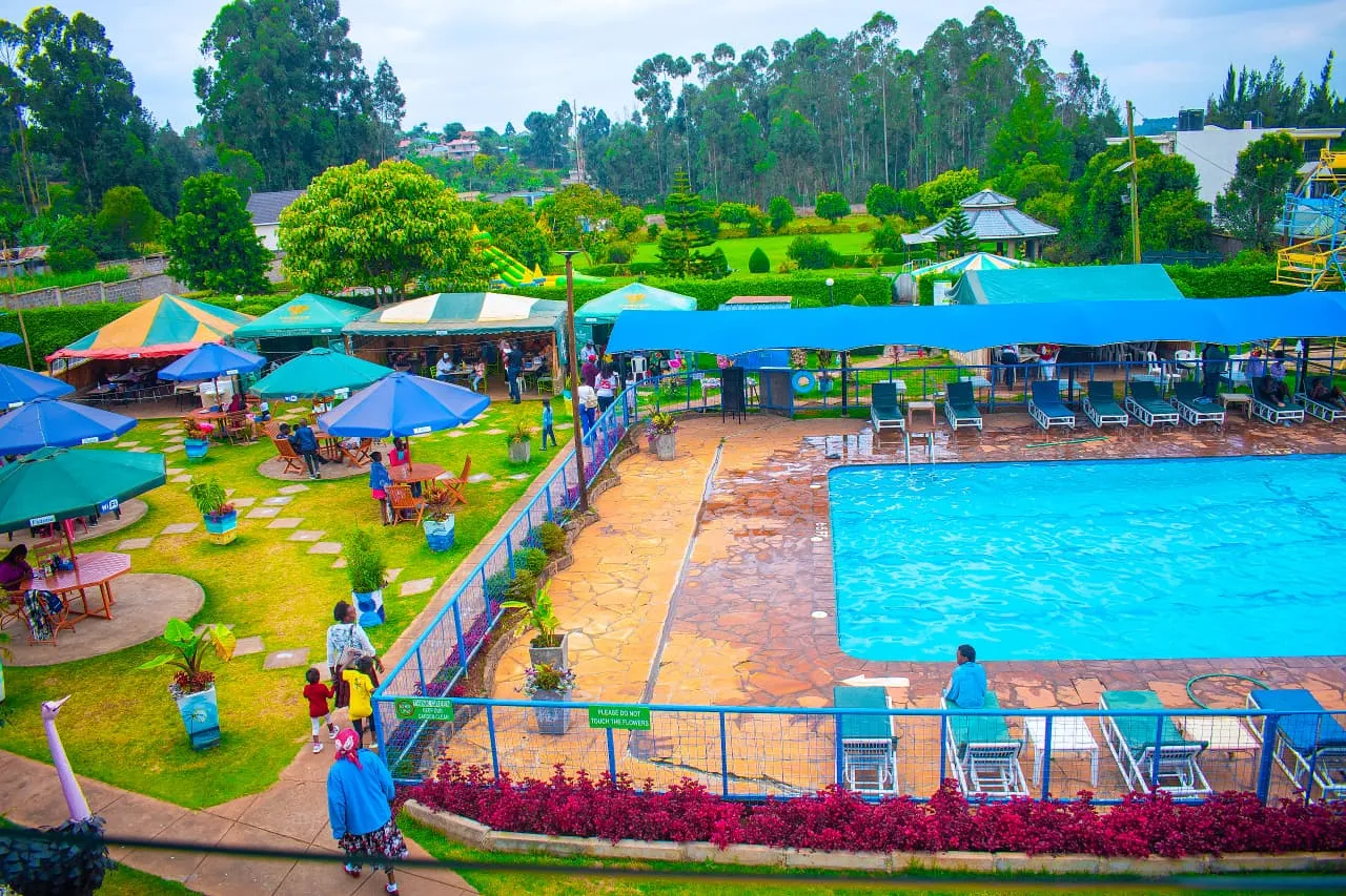 RIO BREEZE GARDENS & RESORT | Luxury Tropical Dining & Resort